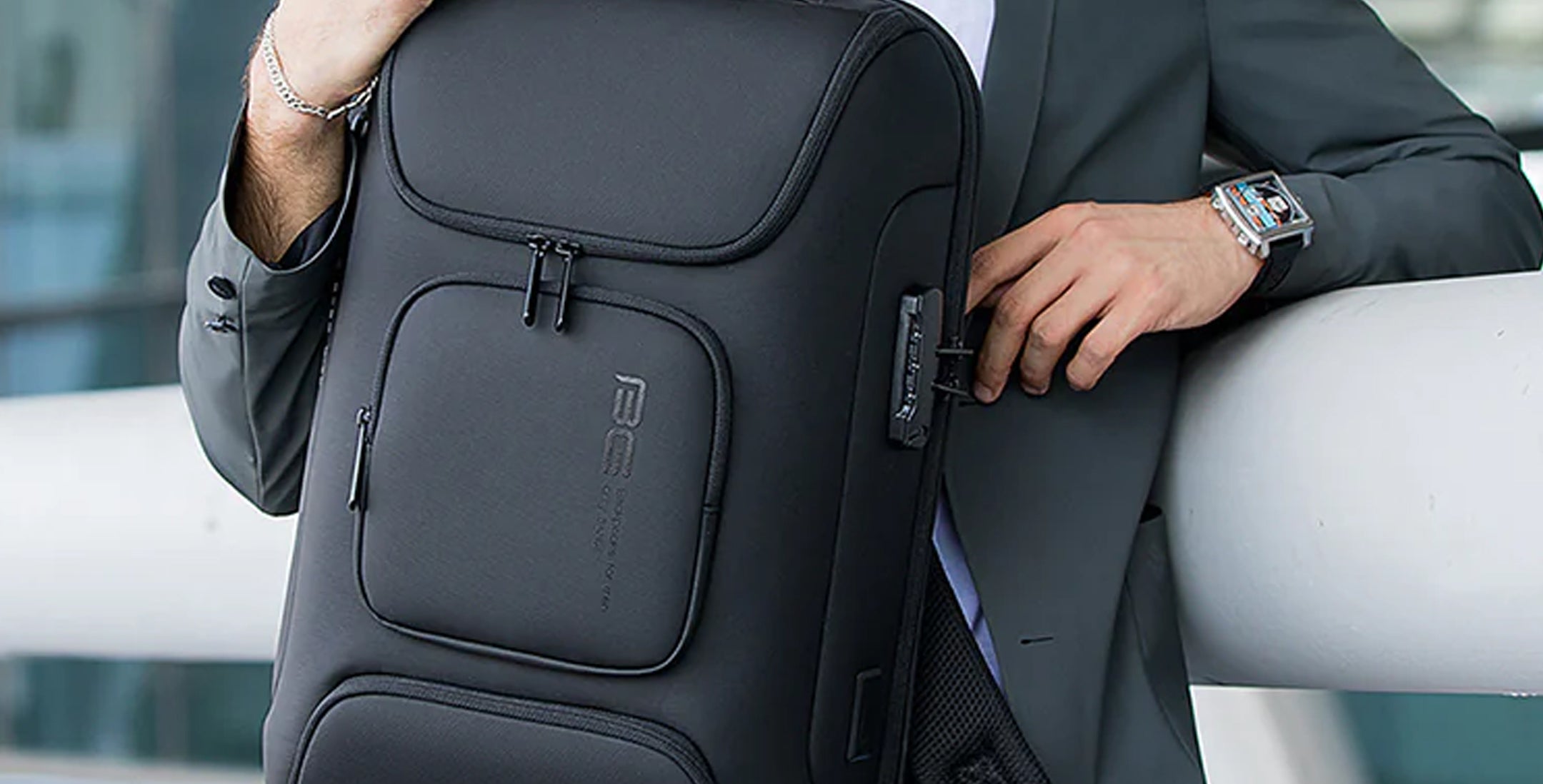 BANGE 7216 Plus Travel Backpack with Antitheft Lock & Charging Port | Concept Kart