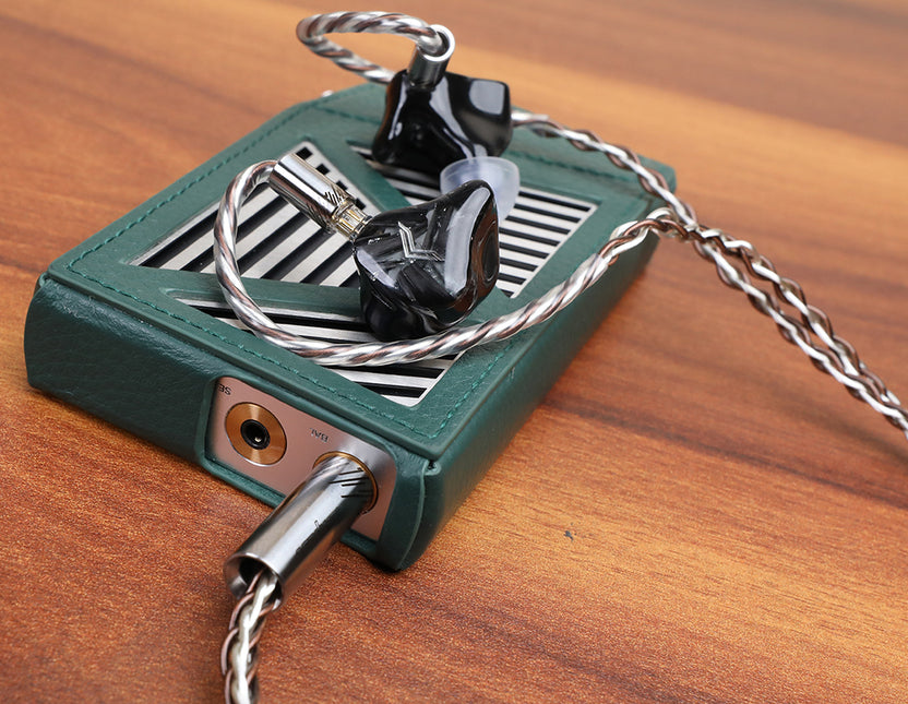 SOFTEARS Tempest Upgrade Cable For IEM | Concept Kart